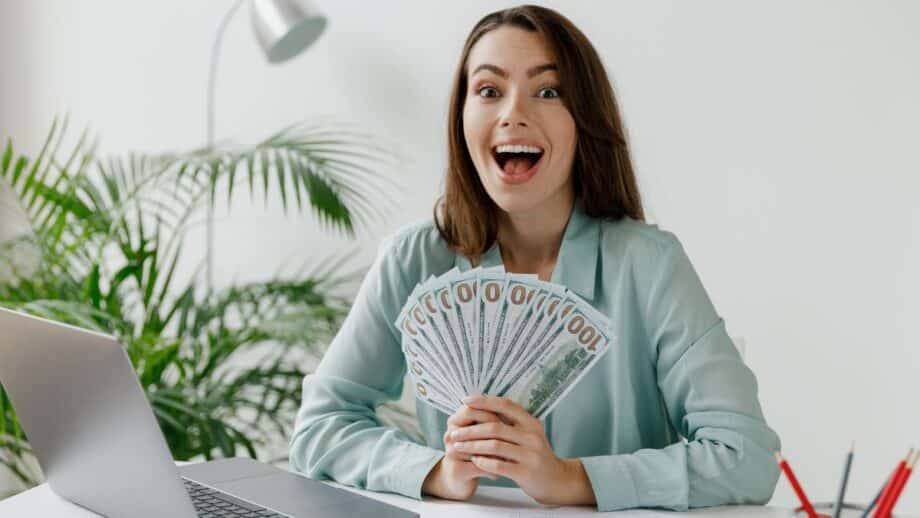 Start An Easy Side Hustle And Earn Cash From Home