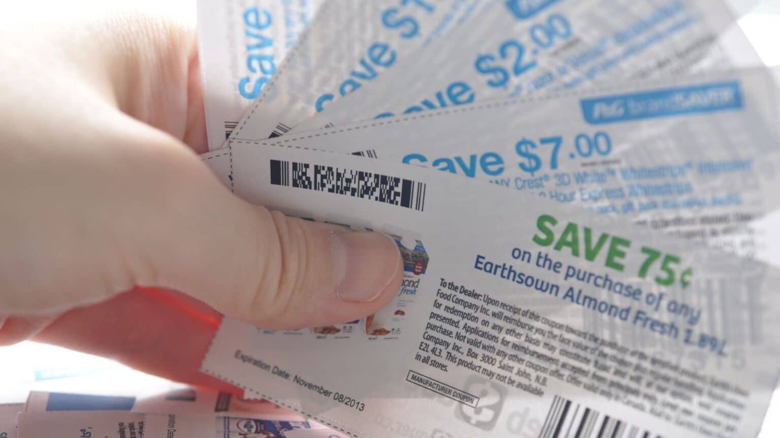 7 Indicators That Consumer Confidence Is Slipping Again